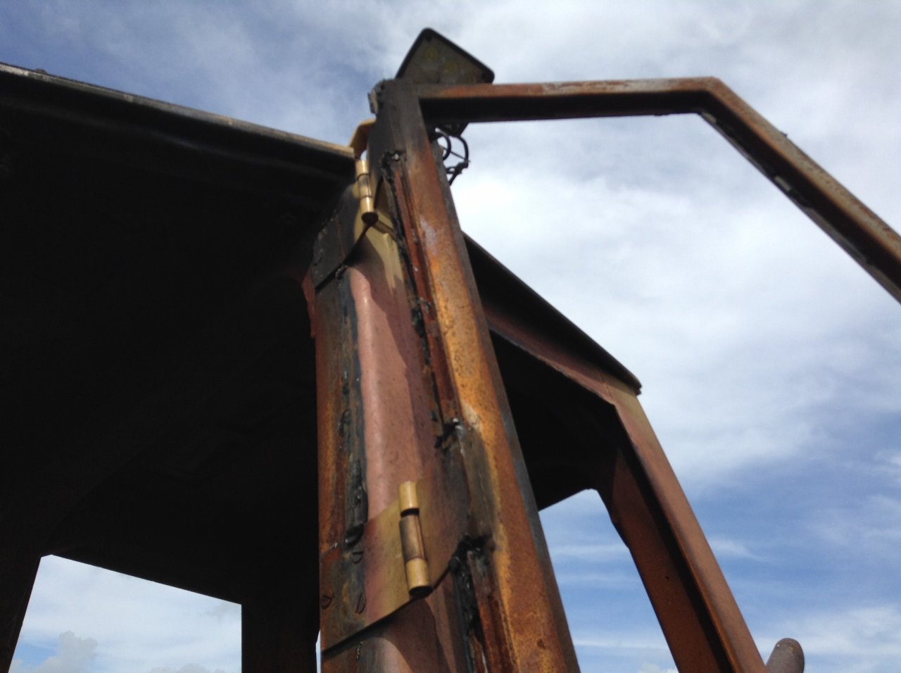 1V-1099 | CAT 930 Door Assembly for Sale