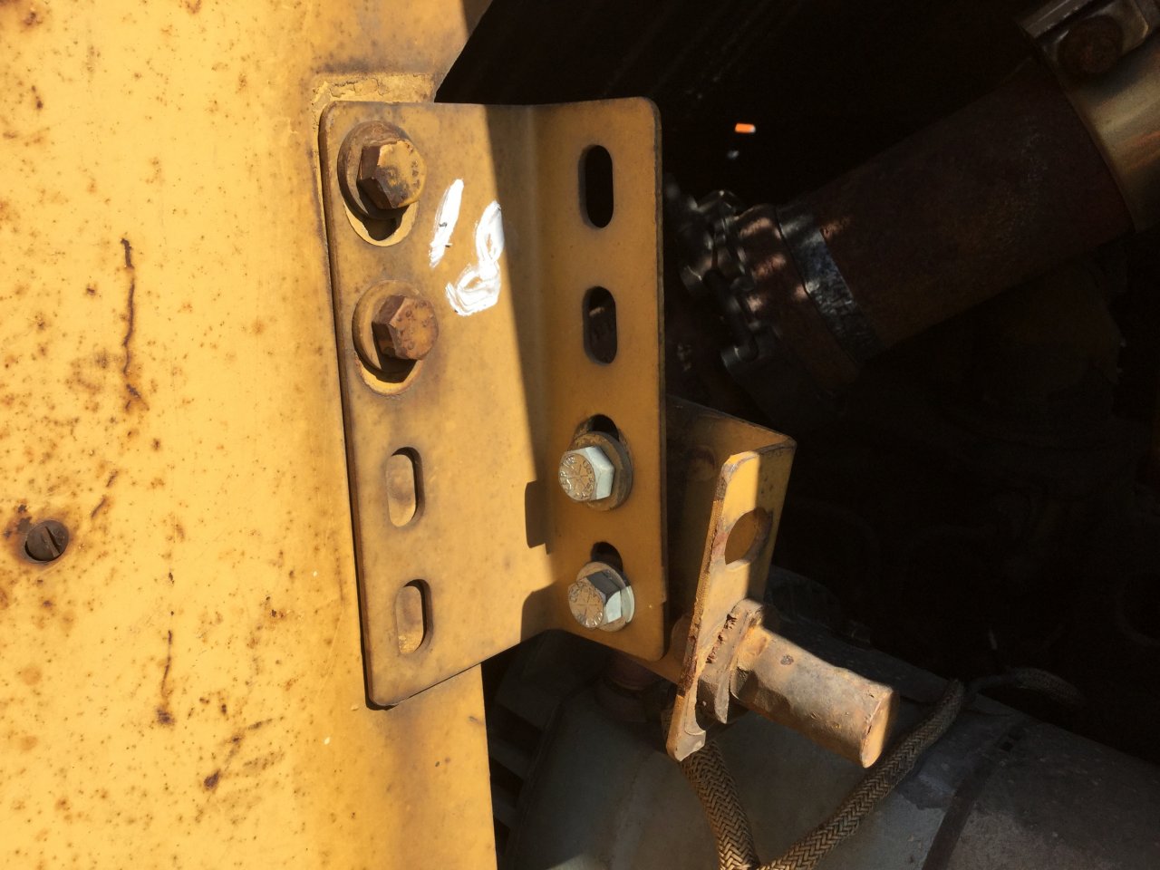 18 | CAT 953 Door Latch for Sale