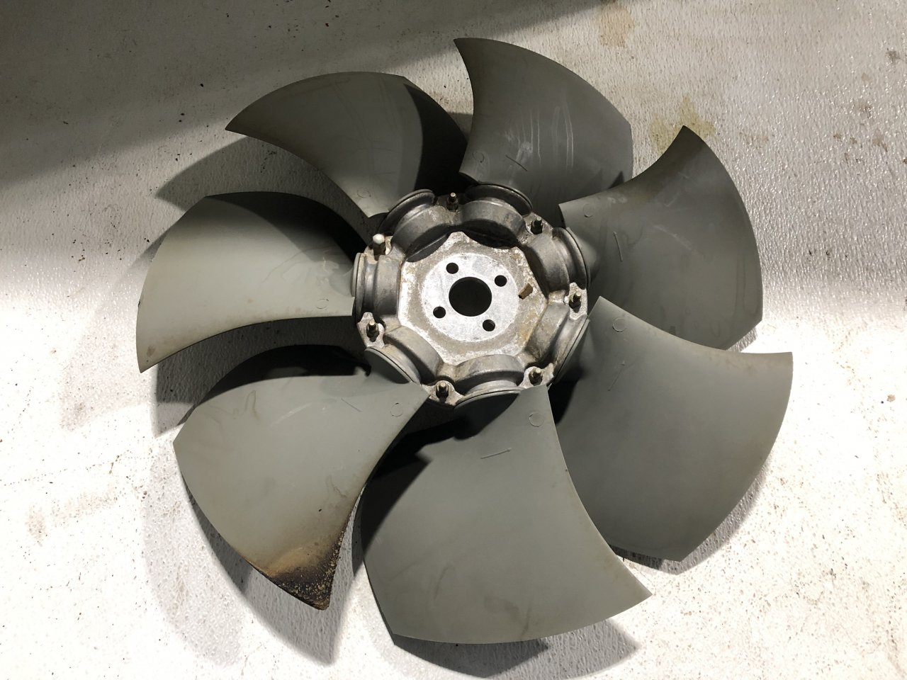 105708 | Mustang 2200R Fan Blade for Sale