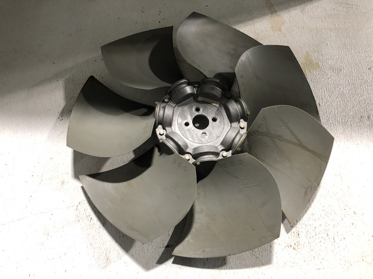 105708 | Mustang 2200R Fan Blade for Sale