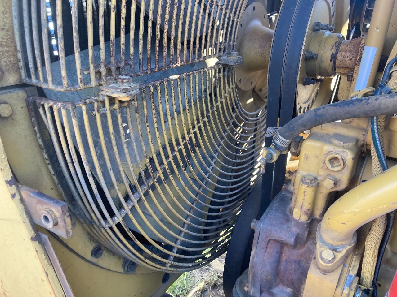 7C-1100 | CAT D6H Radiator Shroud for Sale