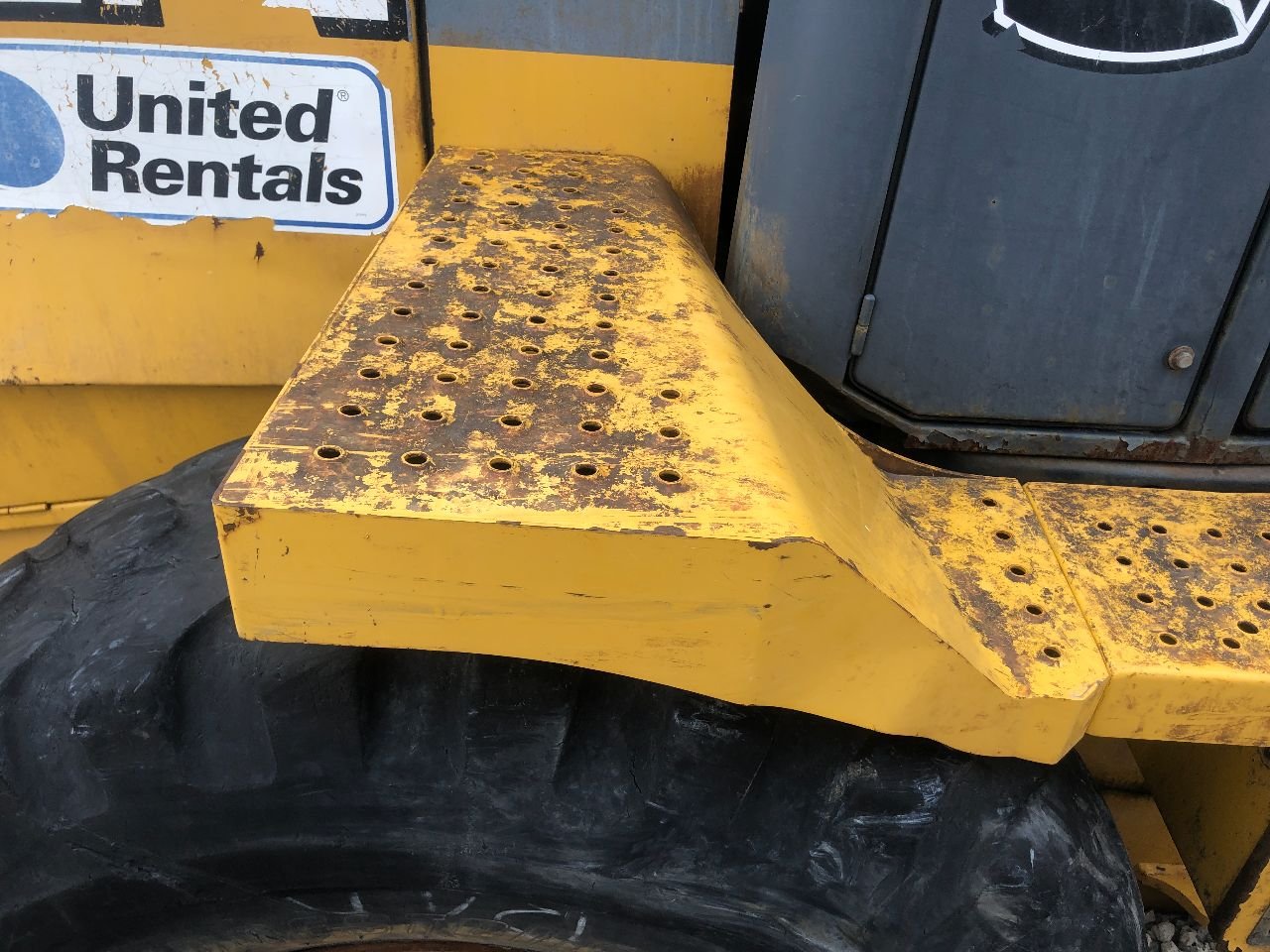 AT369806 | John Deere 544K Fender for Sale