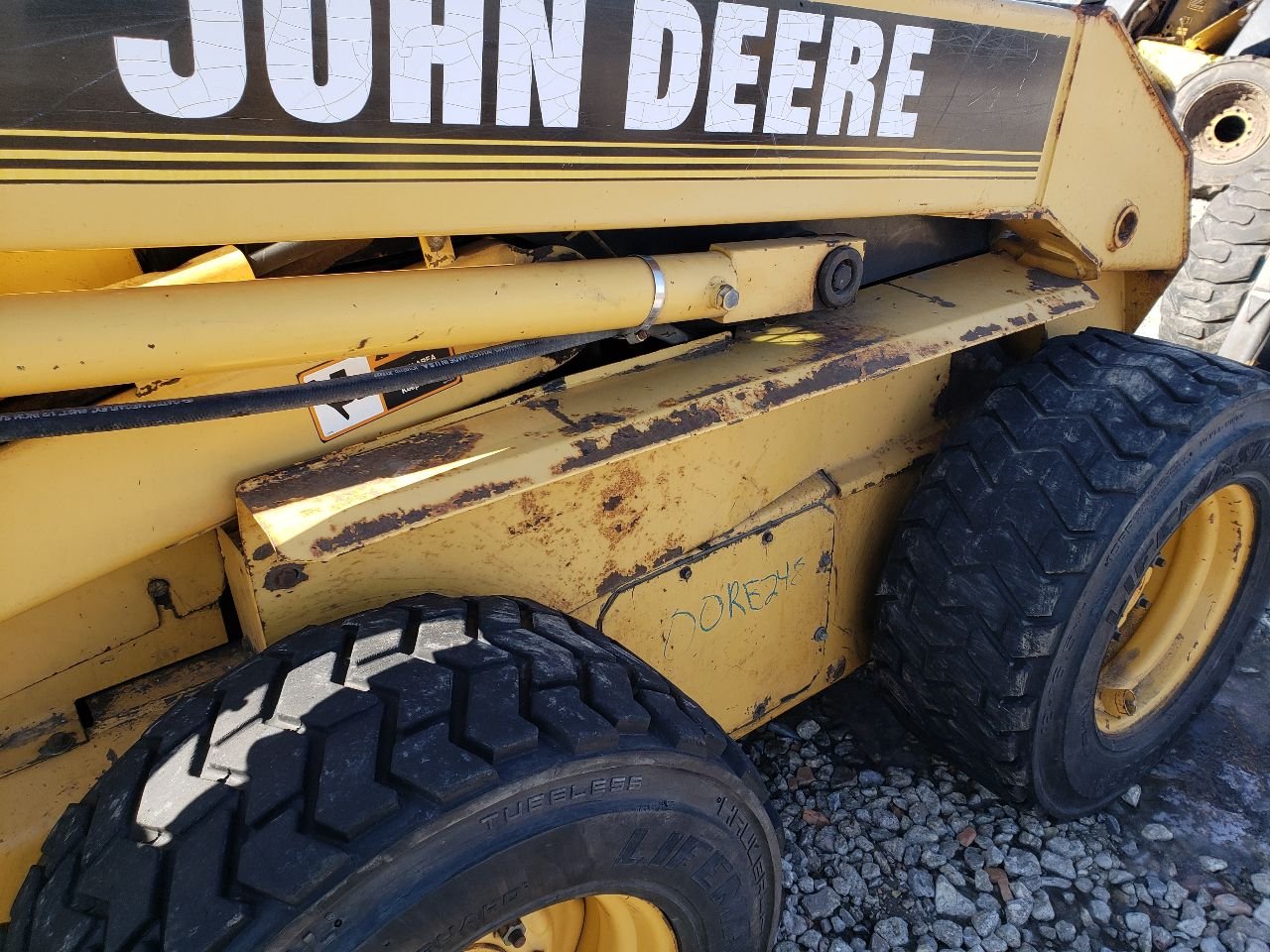 MG86508928 | John Deere 8875 Fender for Sale