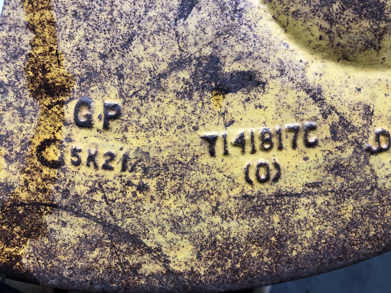 AT323409 | John Deere 850C Final Drive for Sale