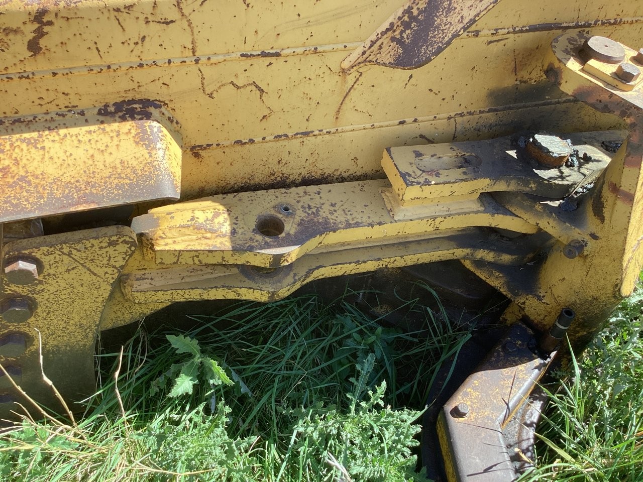 8E-2736 | CAT D4H II Frame for Sale