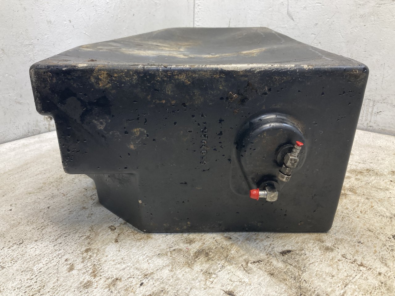 6589025 | Bobcat 325 Fuel Tank for Sale