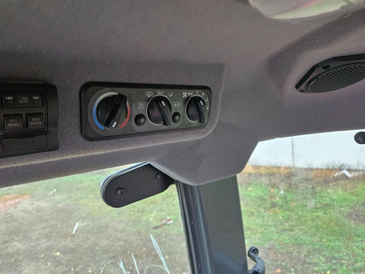 3C581-87230 | Kubota M6060HDC Heater & AC Control for Sale