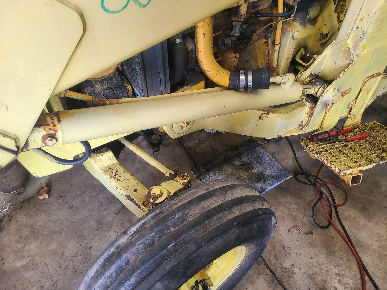 AT58840 | John Deere 300B Hydraulic Cylinder for Sale