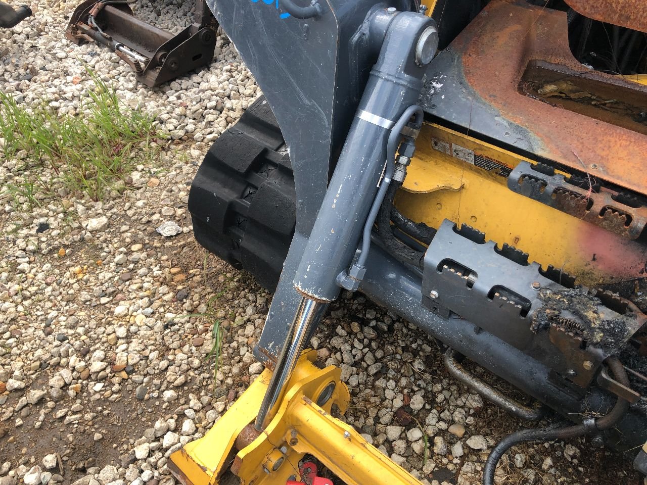 AHC18283 | John Deere 333G Hydraulic Cylinder for Sale