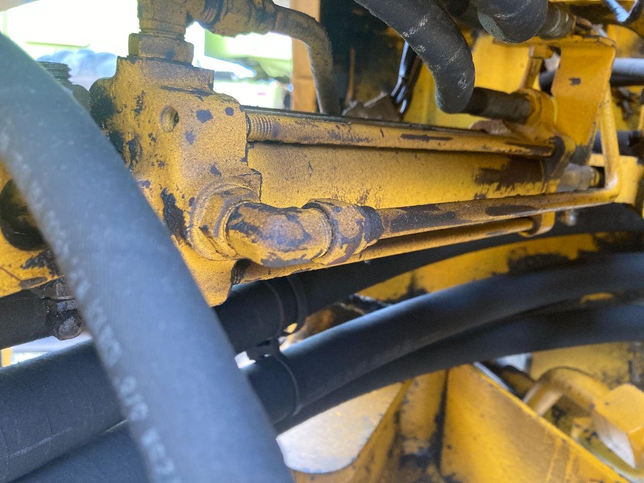 RE25340 | John Deere 644C Hydraulic Cylinder for Sale