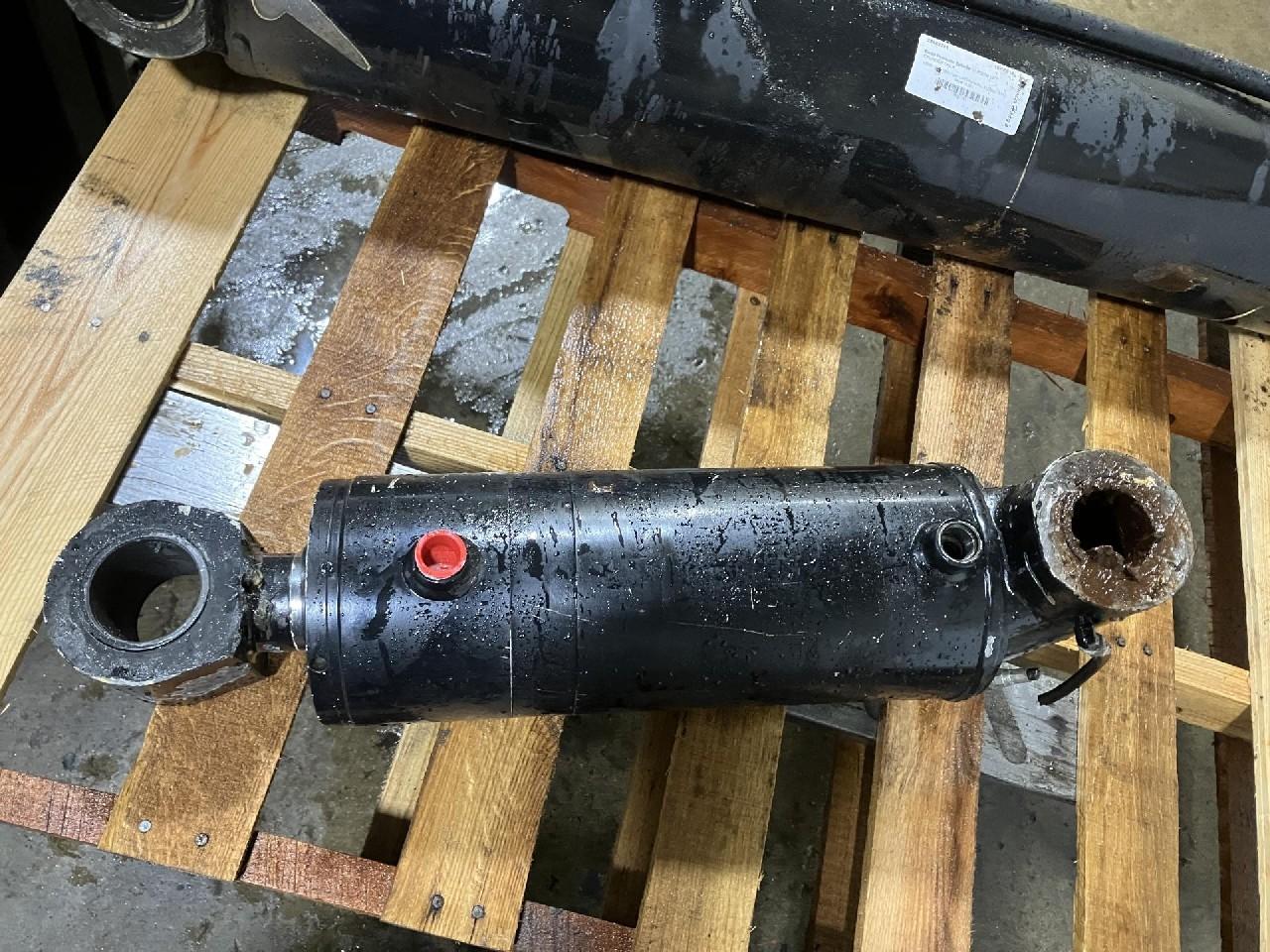 91513272 | JLG G9-43A Hydraulic Cylinder for Sale