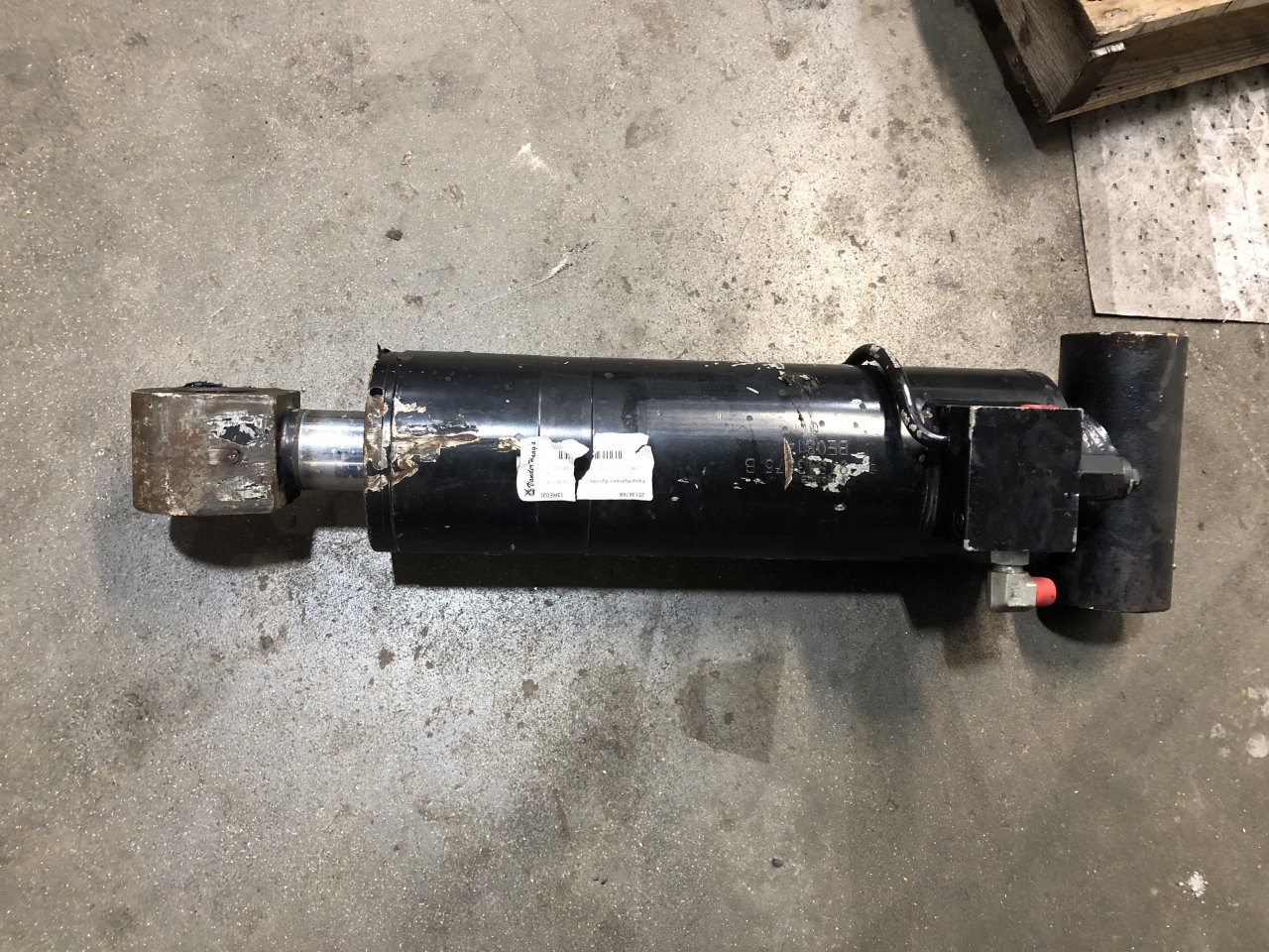 91513275 | JLG G9-43A Hydraulic Cylinder for Sale