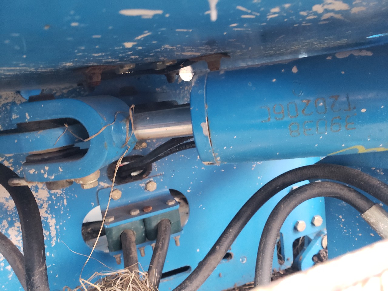 39038GT | Genie GS1930 Hydraulic Cylinder for Sale