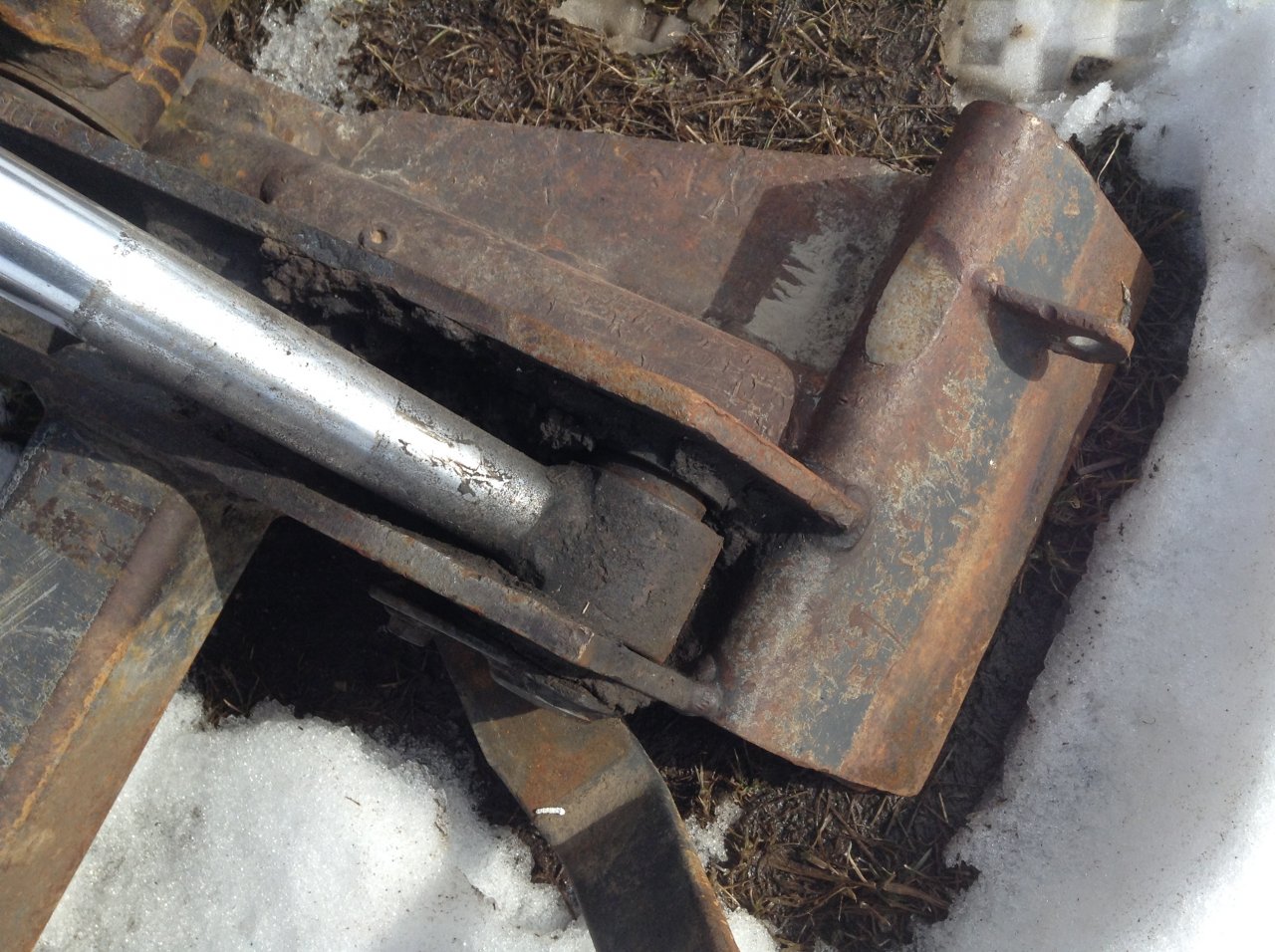 87038982 | New Holland LT185 Hydraulic Cylinder for Sale