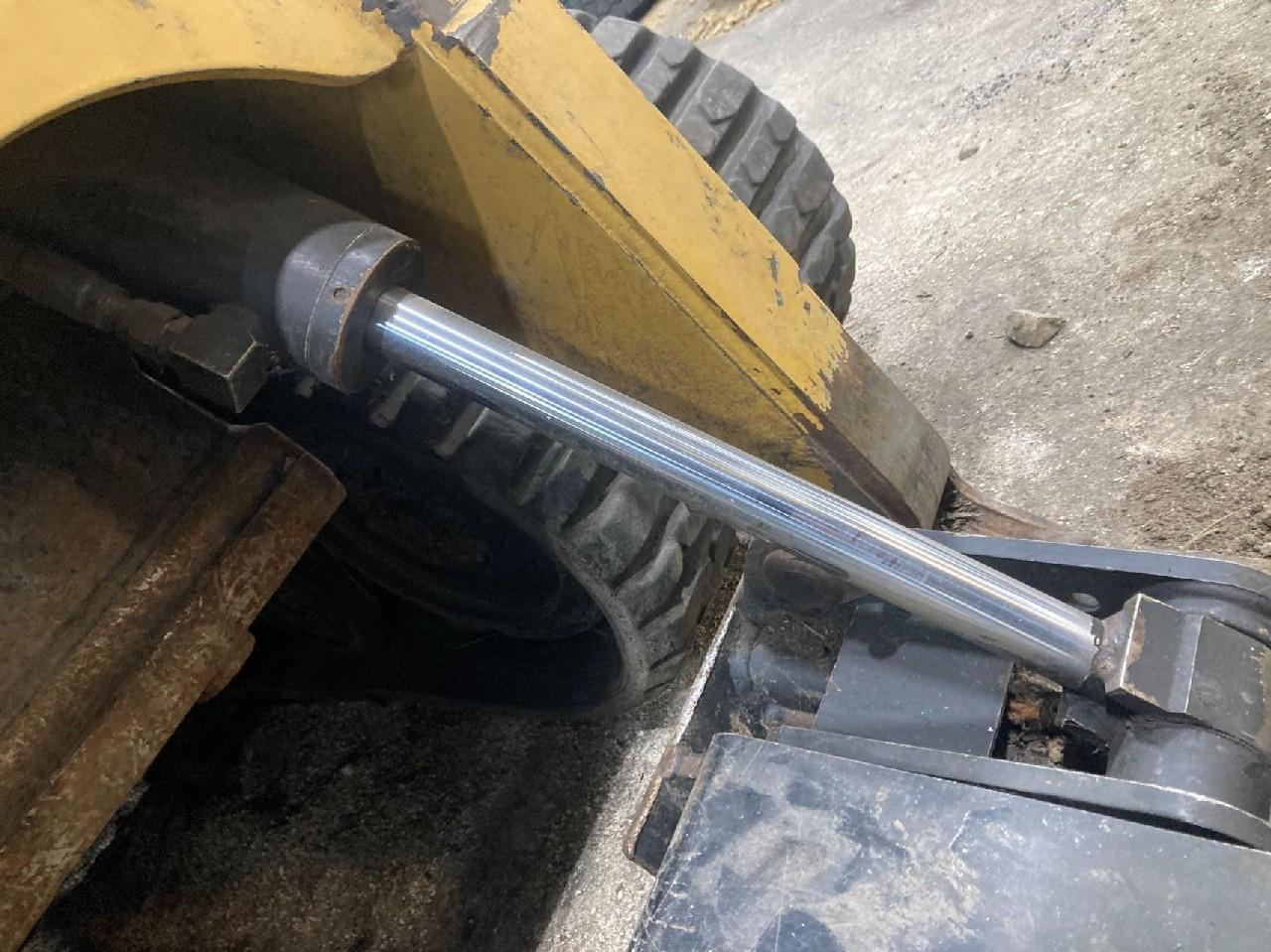 2076-604 | ASV RT120F Hydraulic Cylinder for Sale