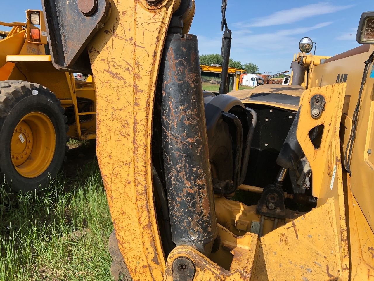 208-3886 | CAT TH580B Hydraulic Cylinder for Sale