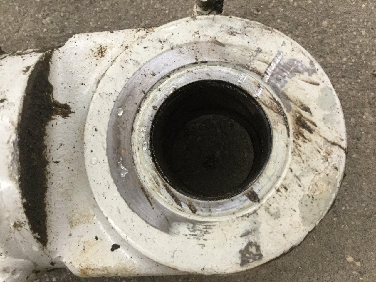 1900081300 | Takeuchi TL130 Hydraulic Cylinder for Sale