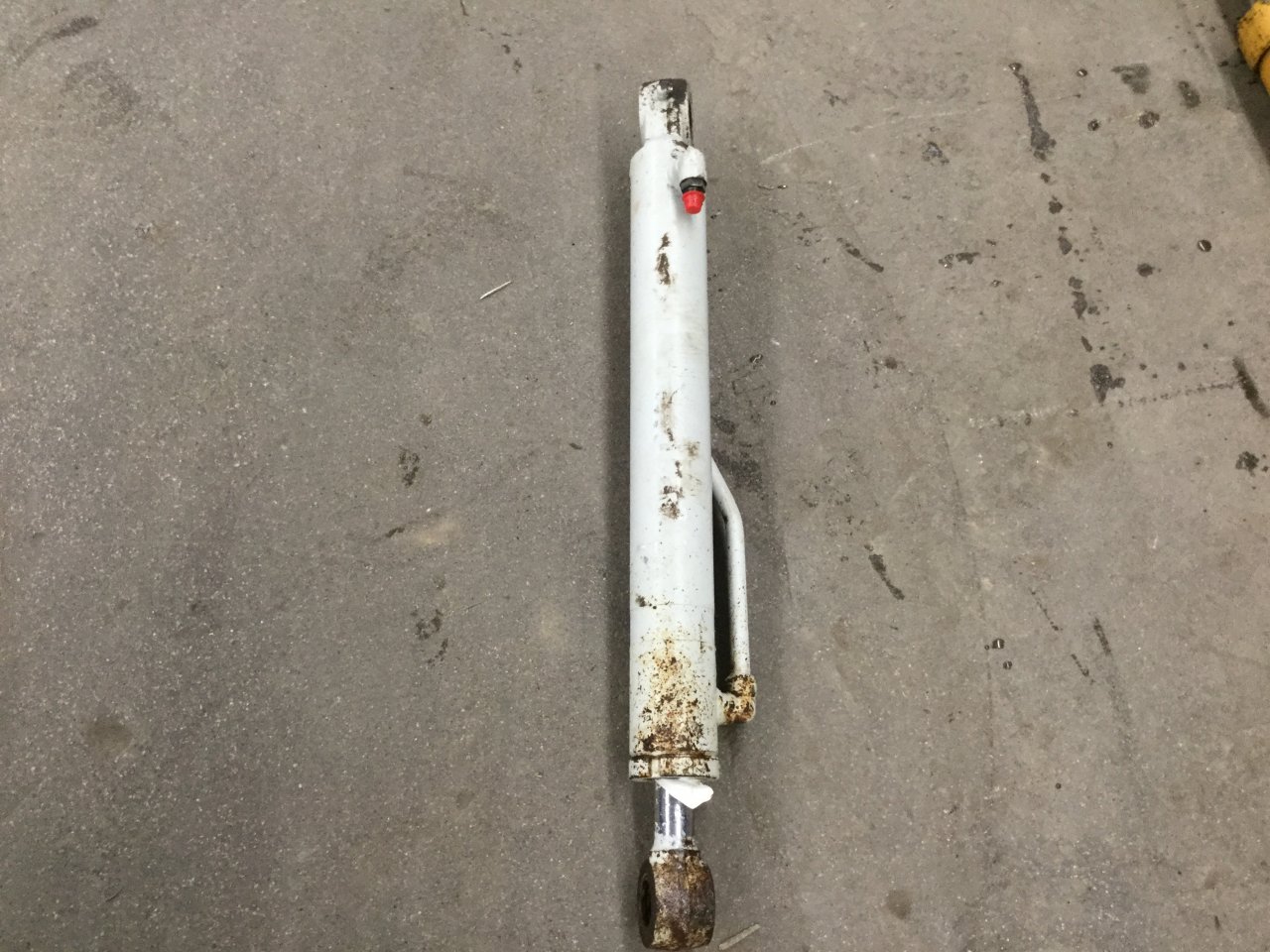 1900081300 | Takeuchi TL130 Hydraulic Cylinder for Sale