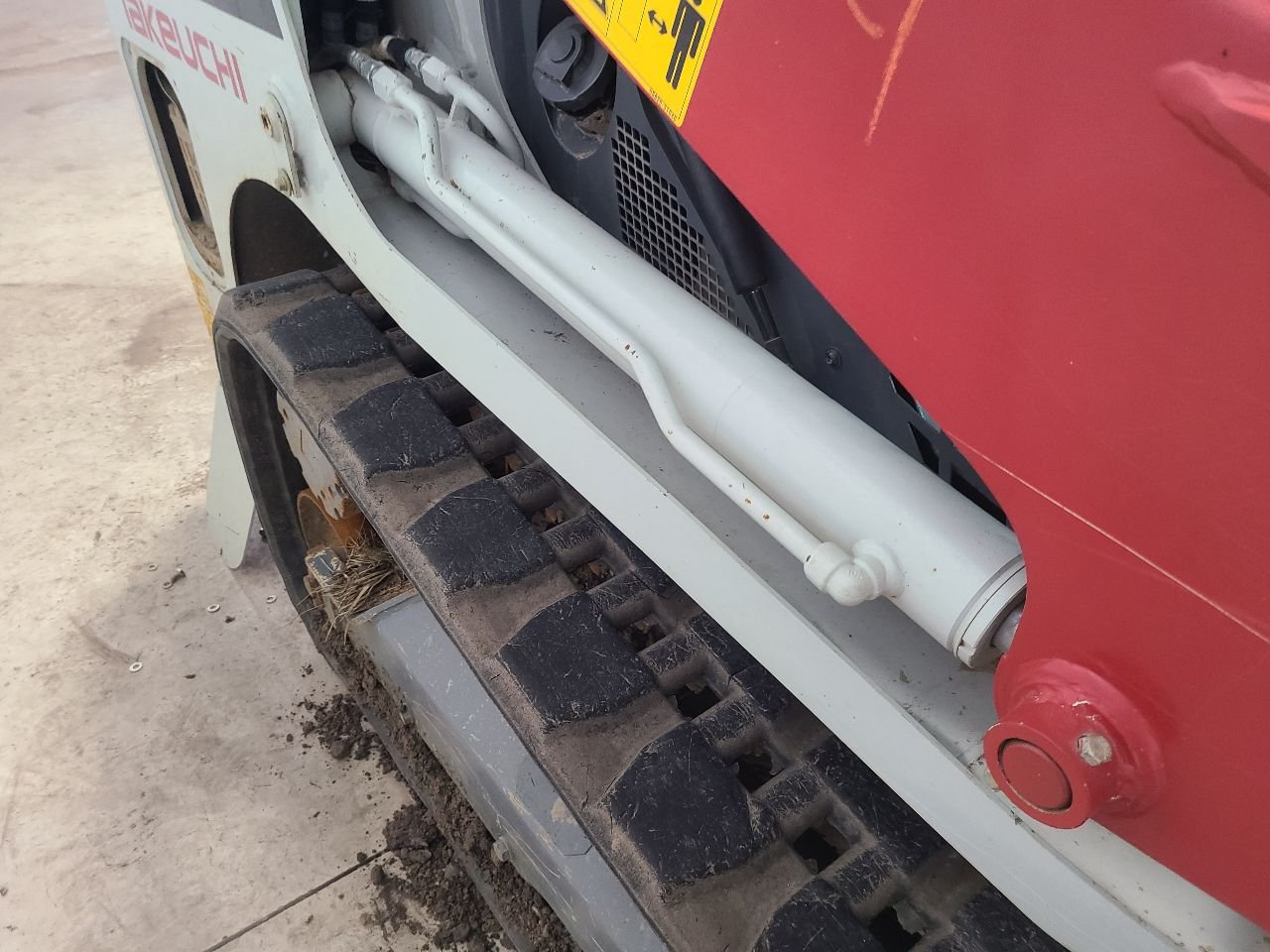 1900124500 | Takeuchi TL6R Hydraulic Cylinder for Sale