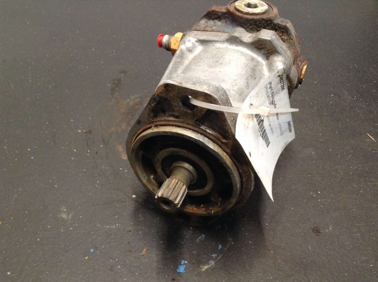 D91933 | Case 1845B Hydraulic Motor for Sale