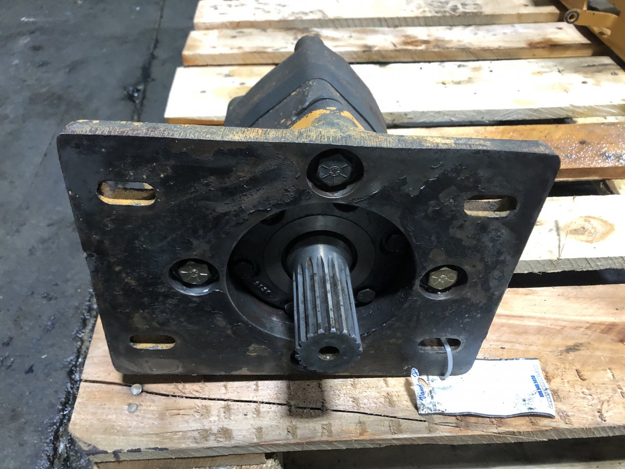 D138153 | Case 1845C Hydraulic Motor for Sale