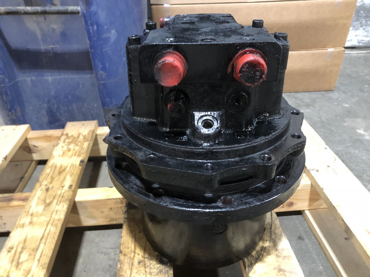 AT438421 | John Deere 323D Hydraulic Motor for Sale