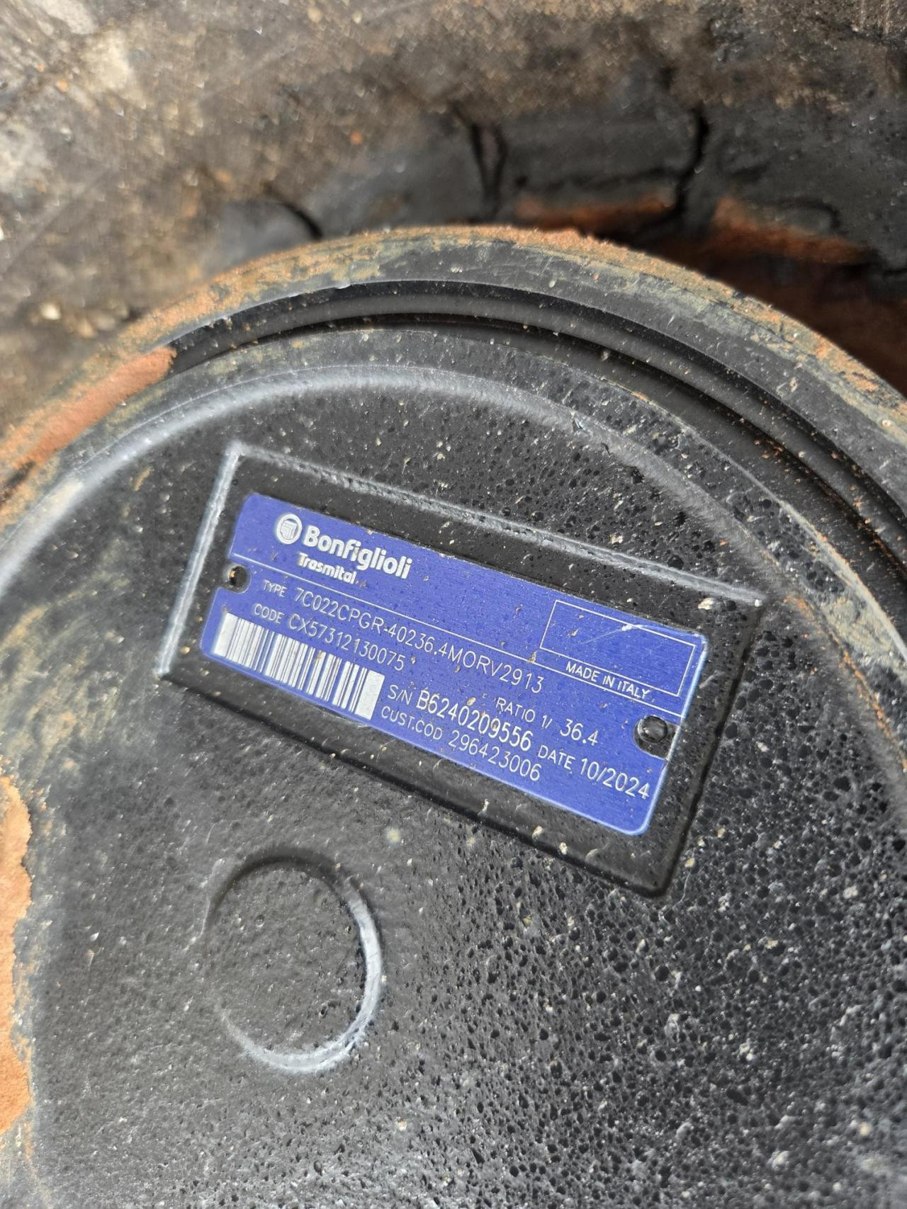 296423006 | Vermeer D20X22III Hydraulic Motor for Sale