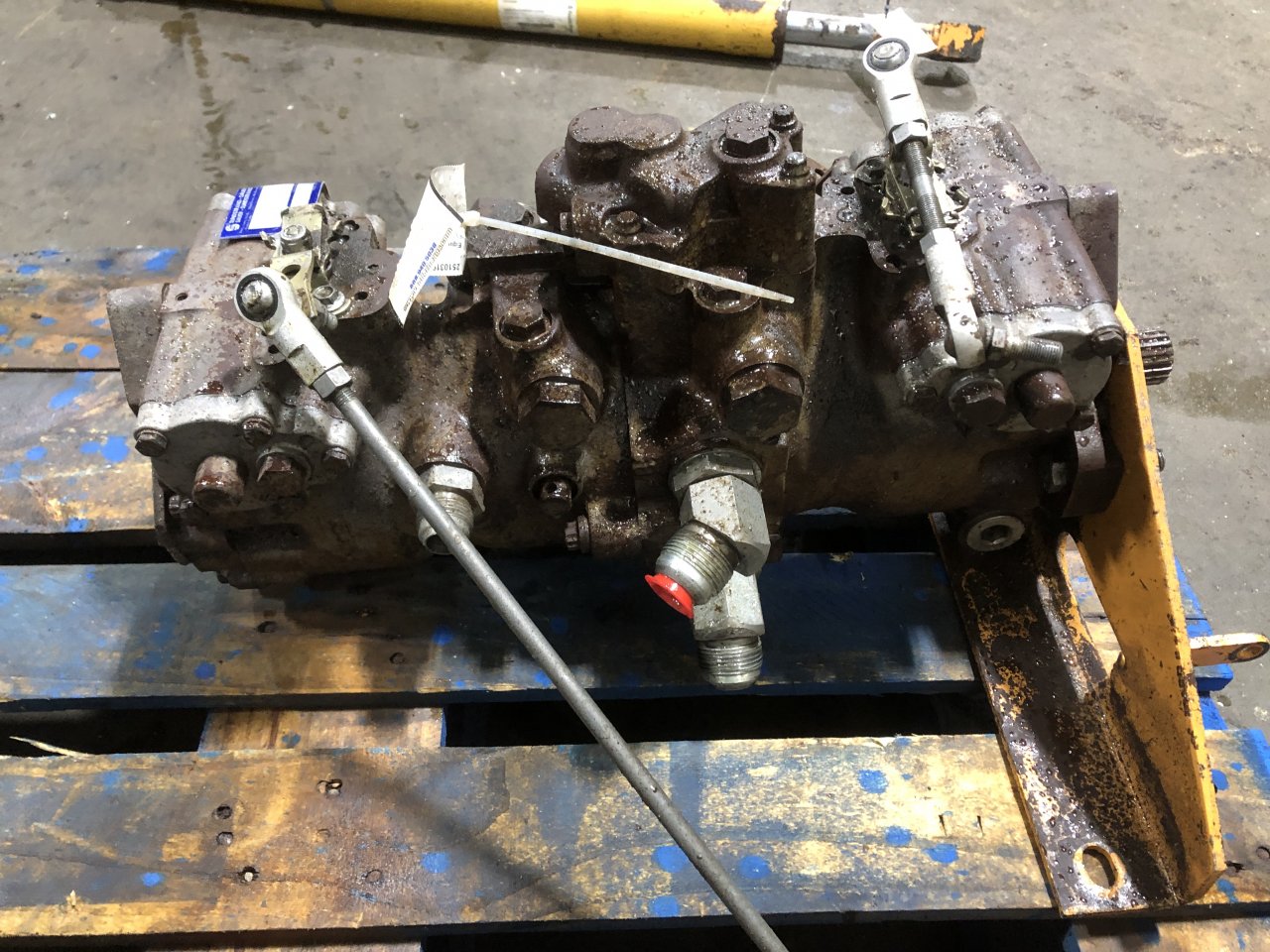 M91-46260 | Case 1845C Hydraulic Pump for Sale