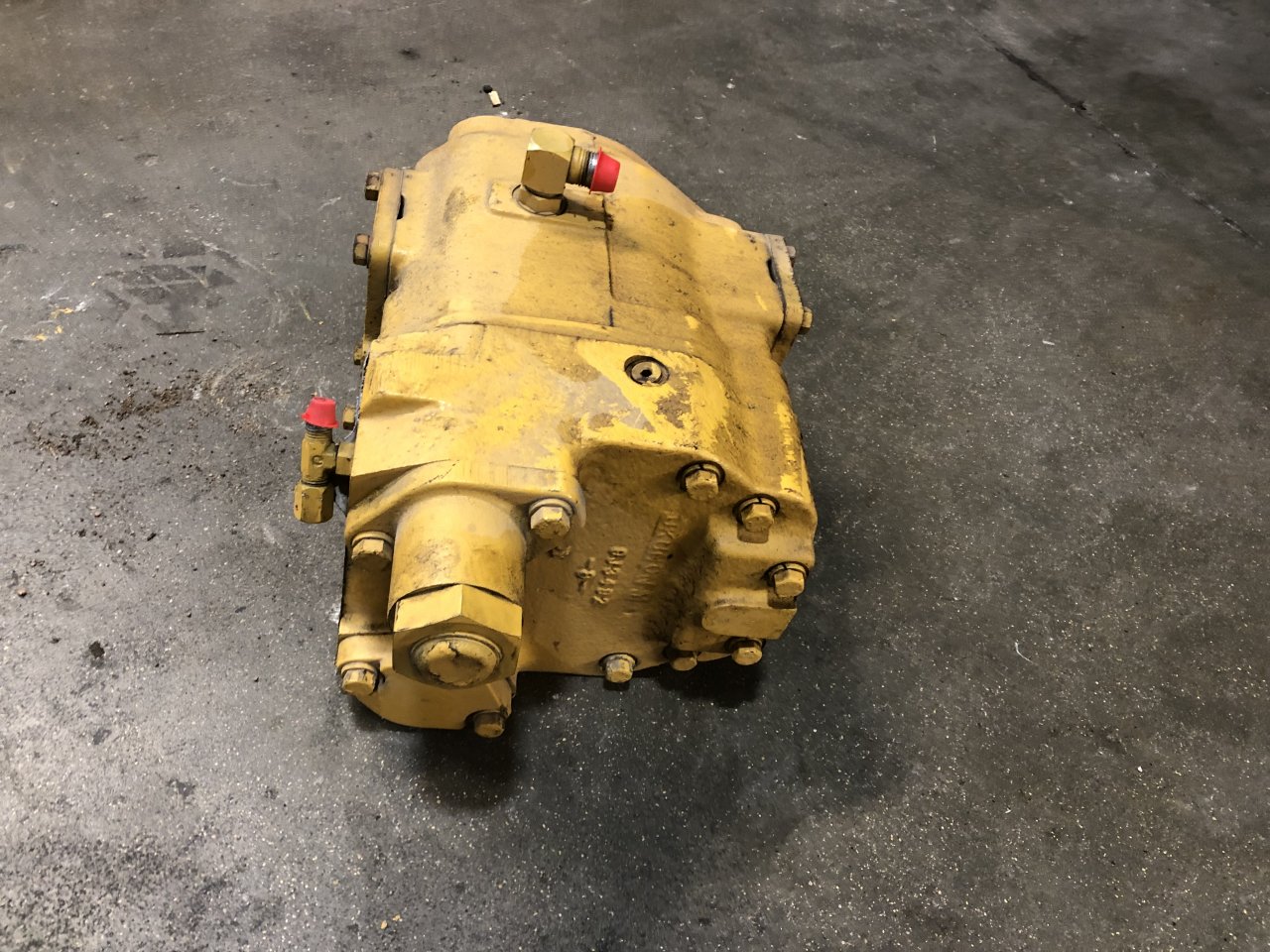 8J-6853 | CAT 215 Hydraulic Pump for Sale