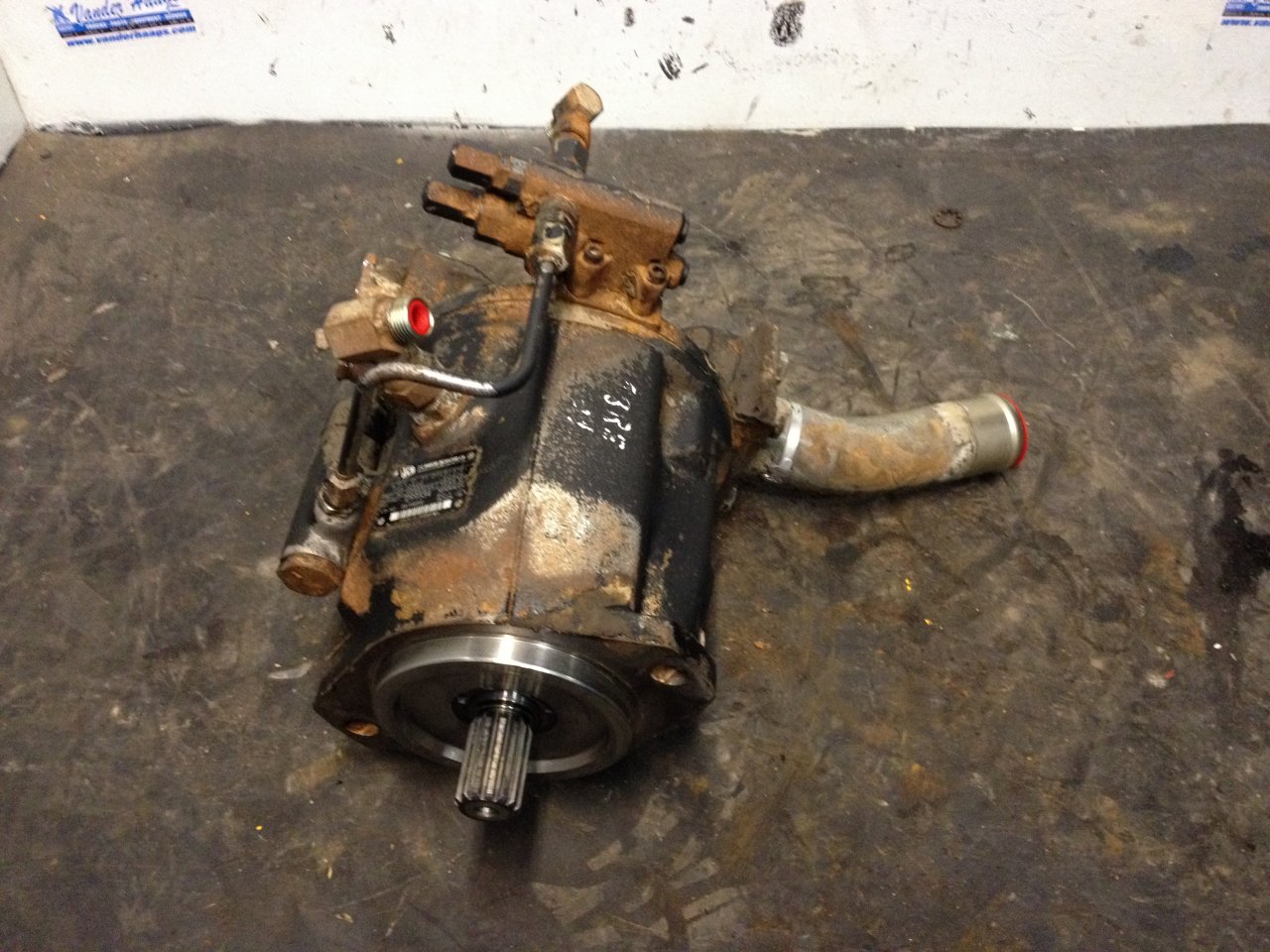 00983544 | Gehl 6640 Hydraulic Pump for Sale