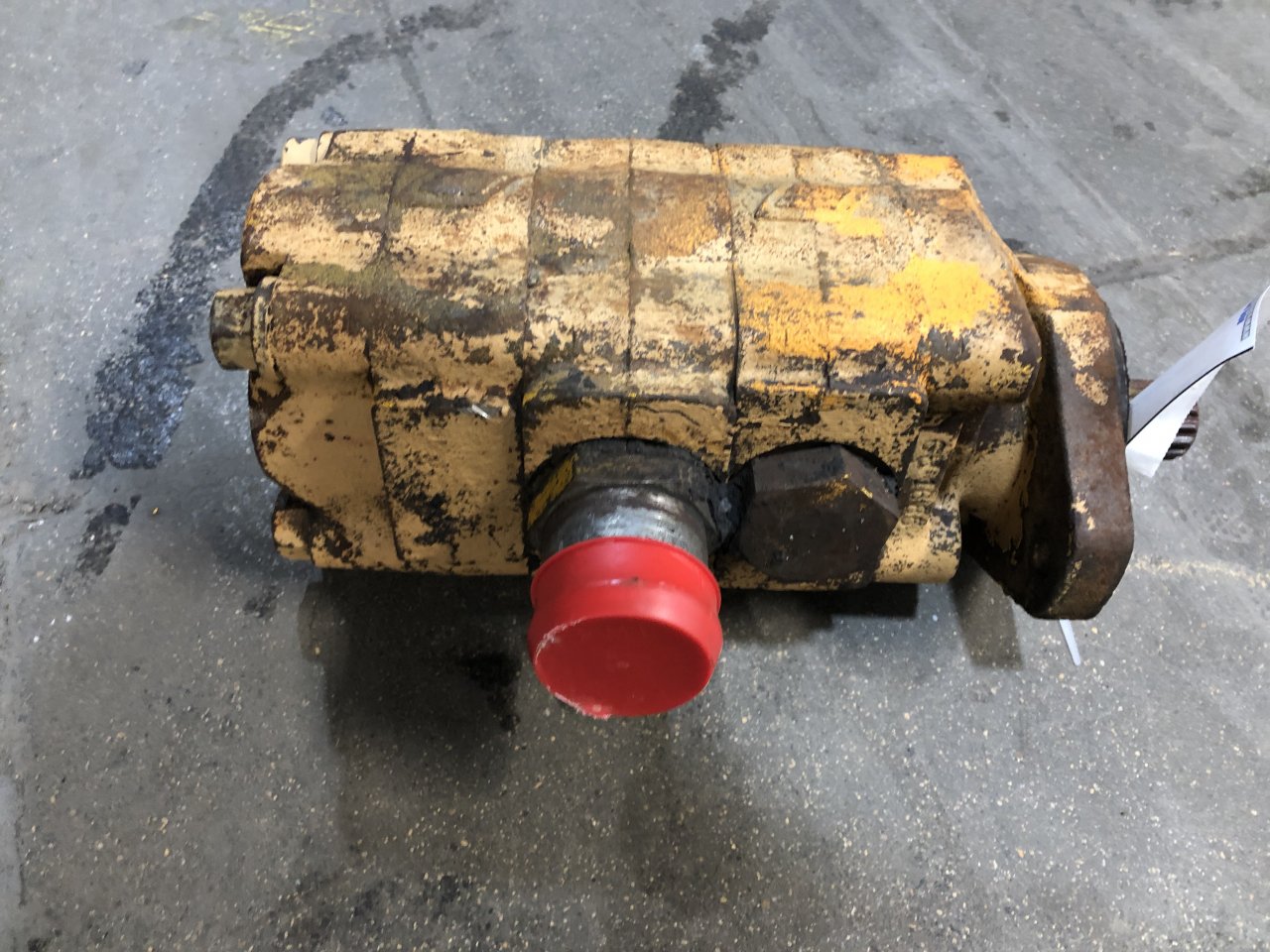 L55247 | Case 680E Hydraulic Pump for Sale