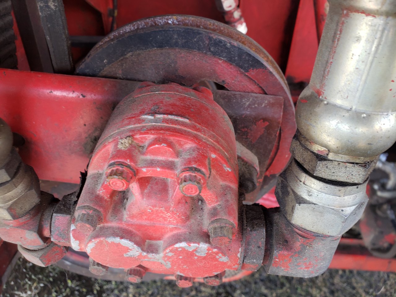 24307 LBN | Massey Ferguson 850 Hydraulic Pump for Sale