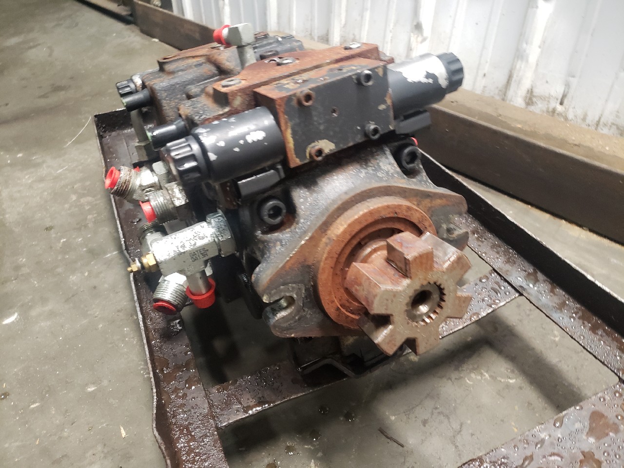 84565753 | New Holland L225 Hydraulic Pump for Sale