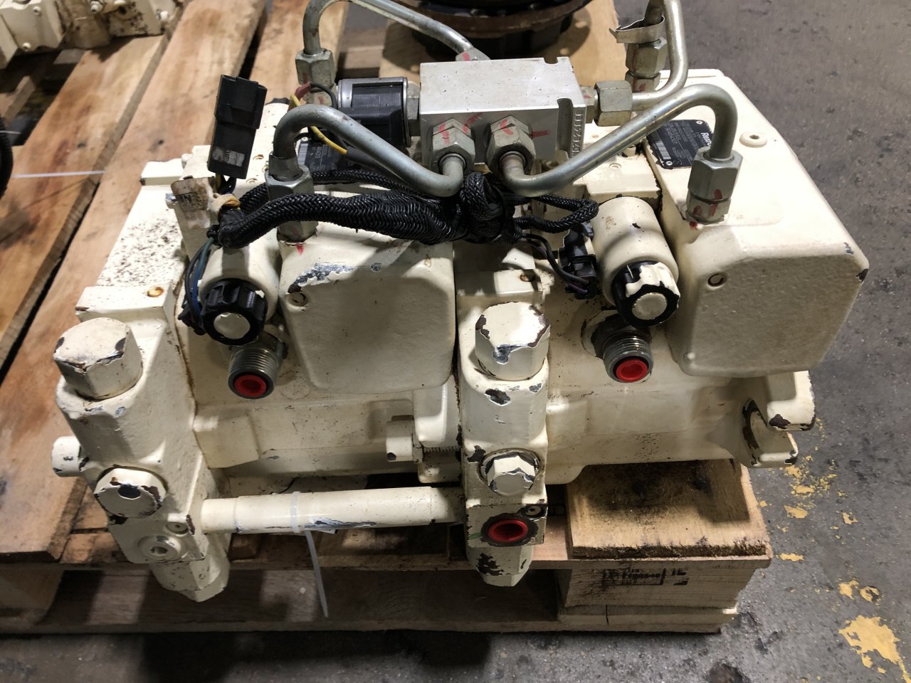 2097-127 | ASV RT120 FORESTRY Hydraulic Pump for Sale