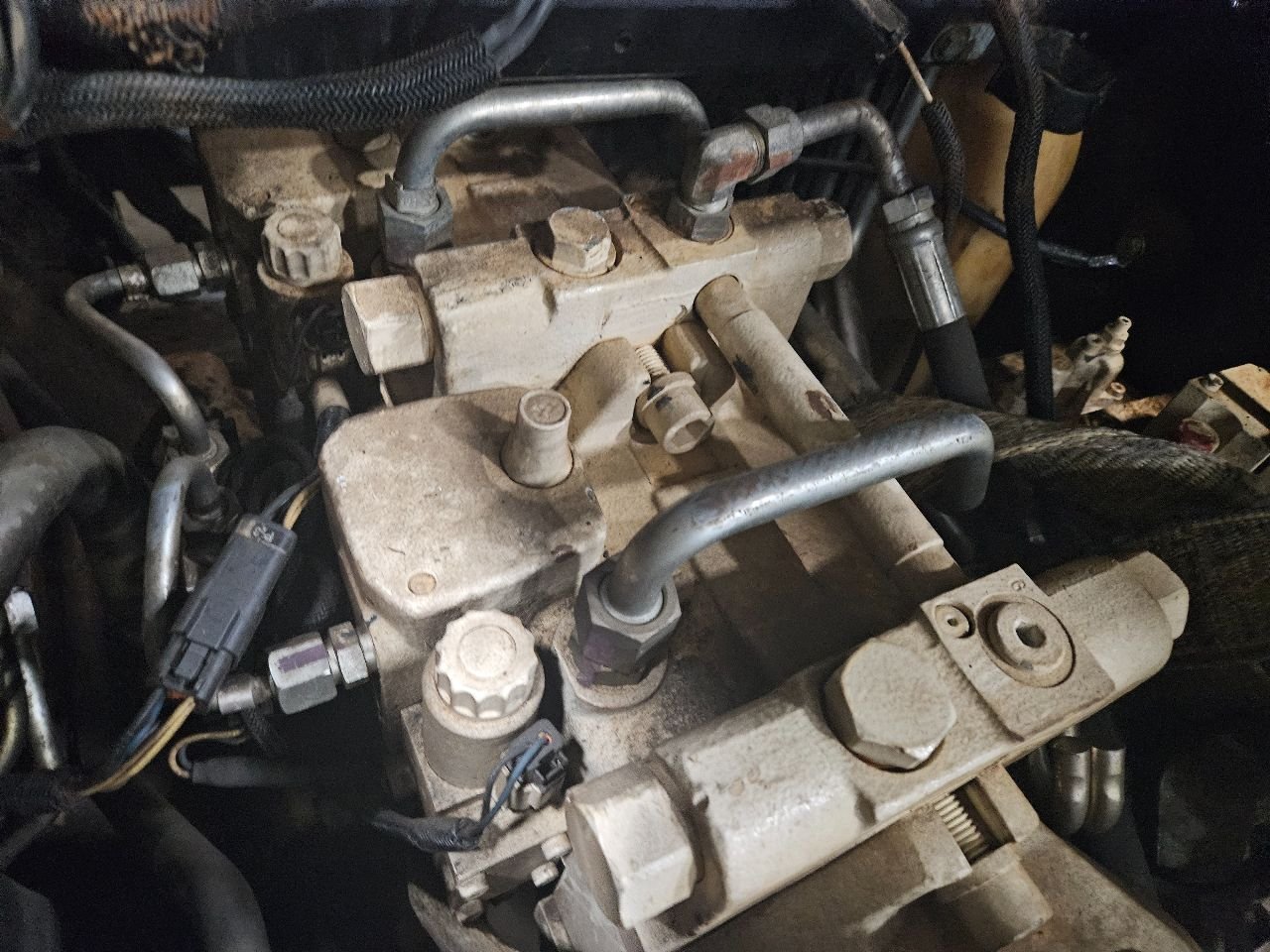 2097-127 | ASV RT120 Hydraulic Pump for Sale