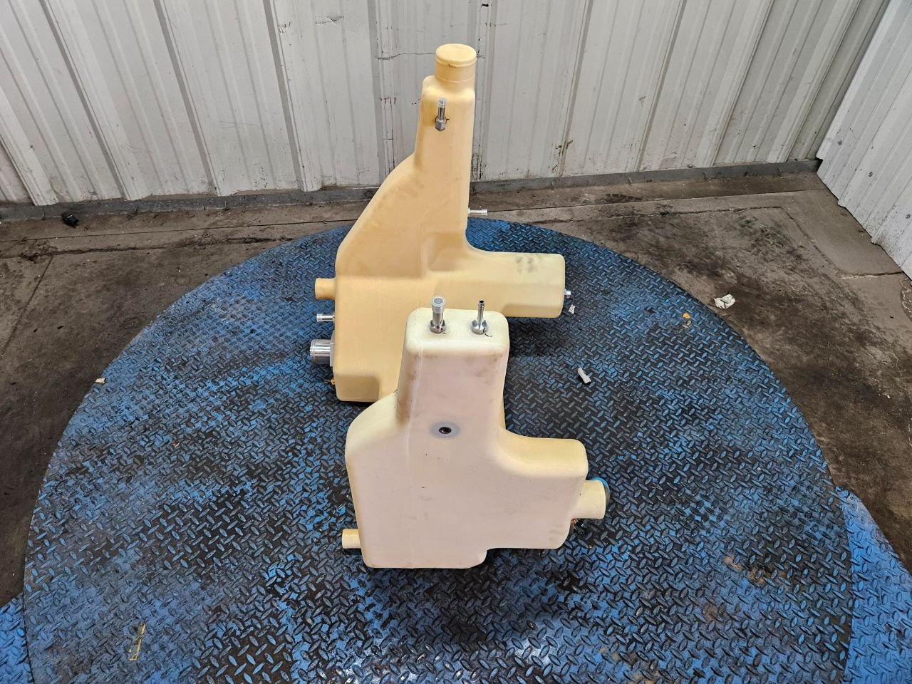 2096-178 | ASV RT120 Hydraulic Reservoir for Sale