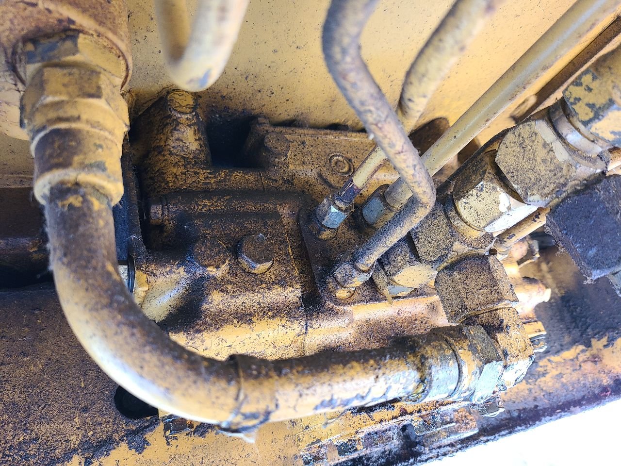 3G-3818 | CAT 215 Hydraulic Valve for Sale