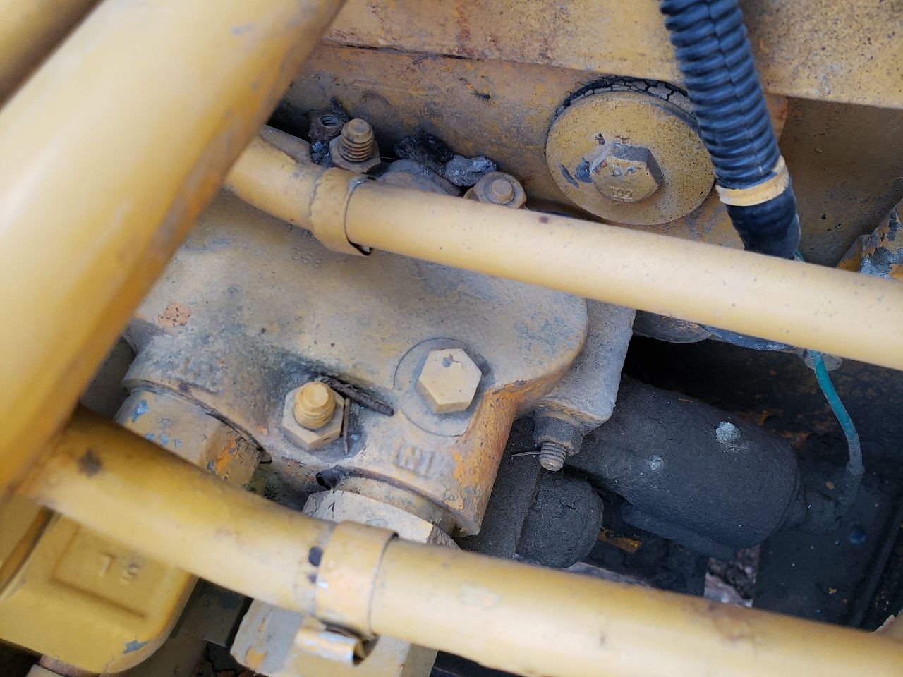 John Deere 310D Hydraulic Valve for Sale