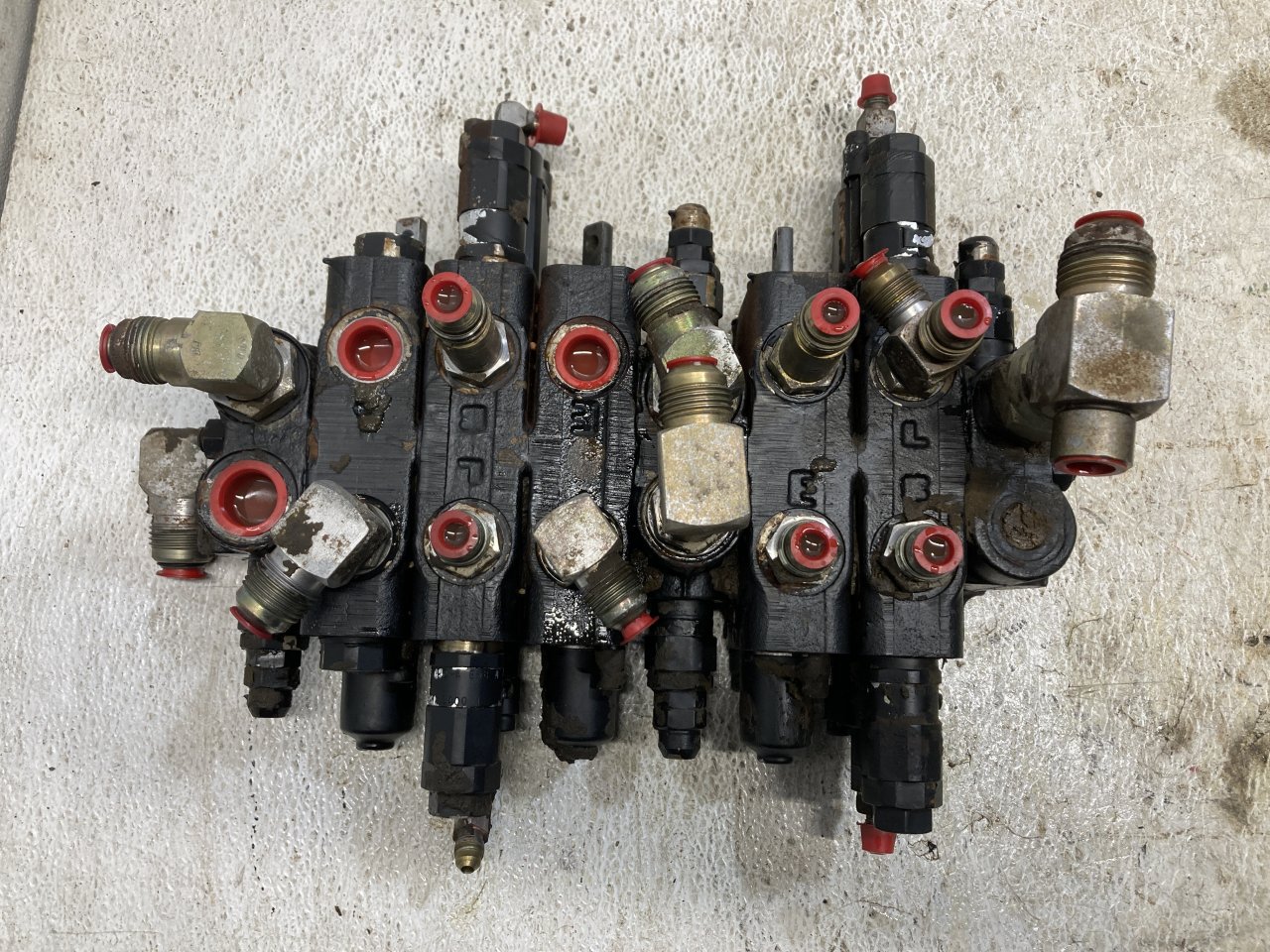 6670322 | Bobcat 325 Hydraulic Valve for Sale