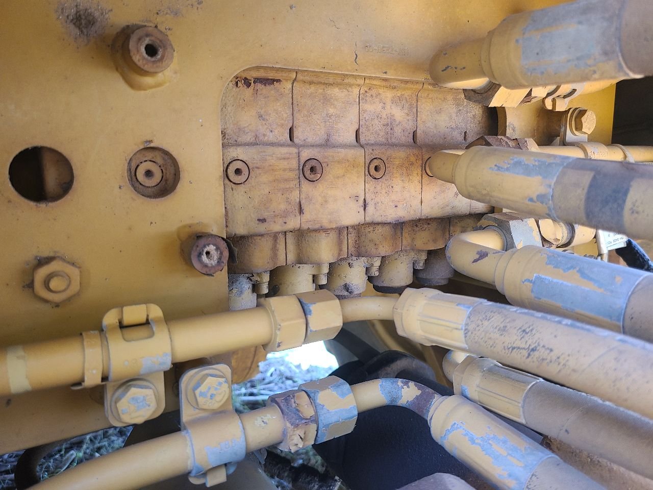 CAT 416C Hydraulic Valve for Sale