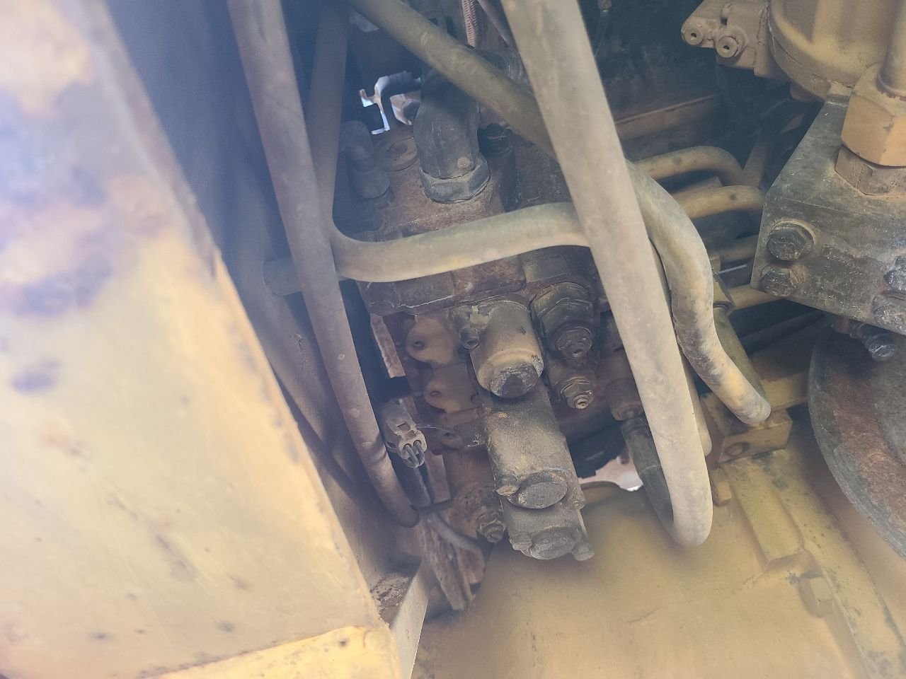 119-0901 | CAT 416C Hydraulic Valve for Sale