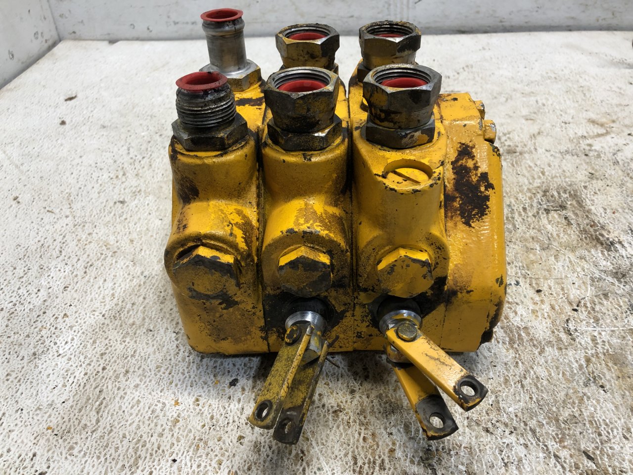 John Deere 544A Hydraulic Valve for Sale