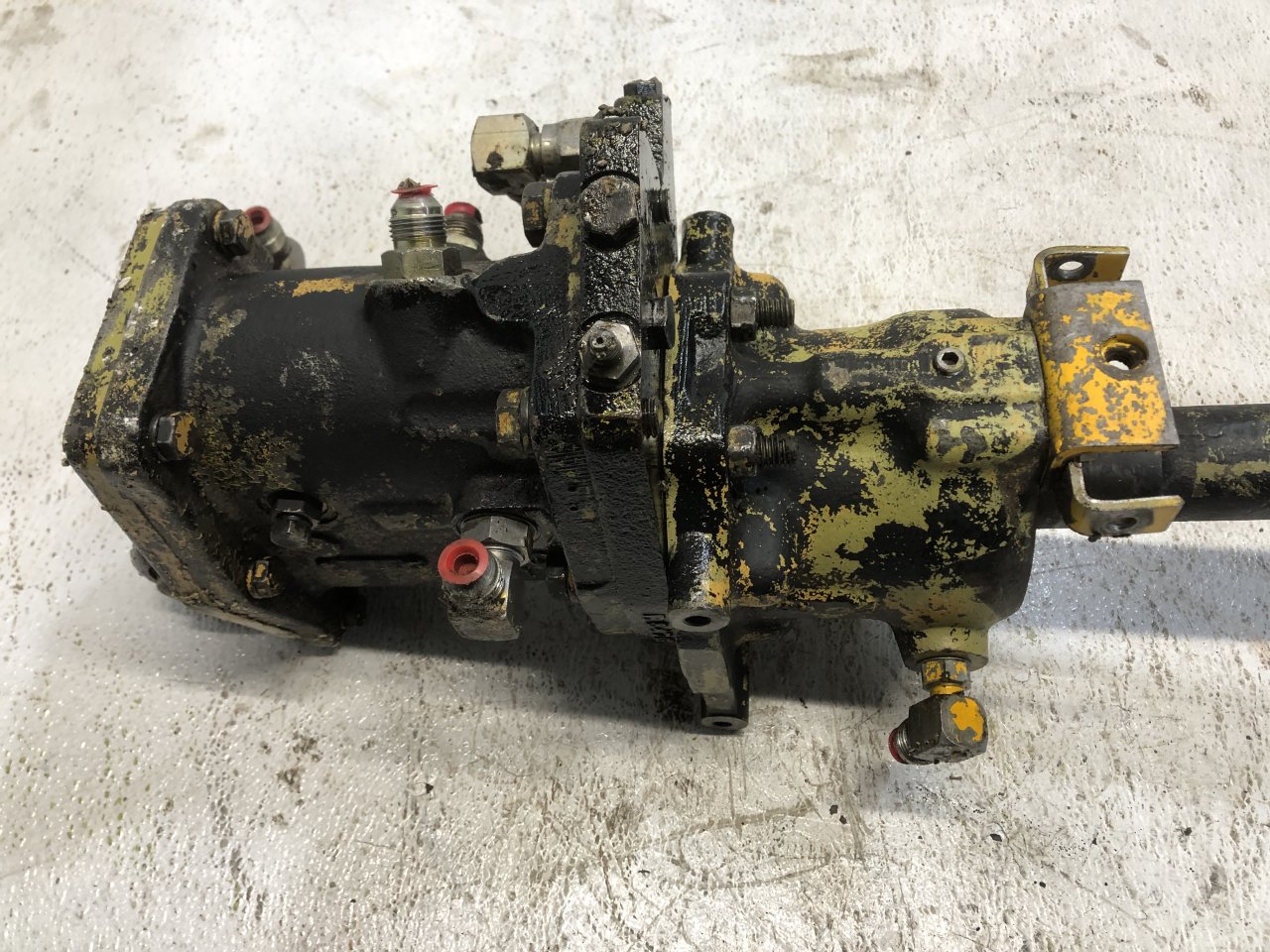 AR47290 | John Deere 544B Hydraulic Valve for Sale