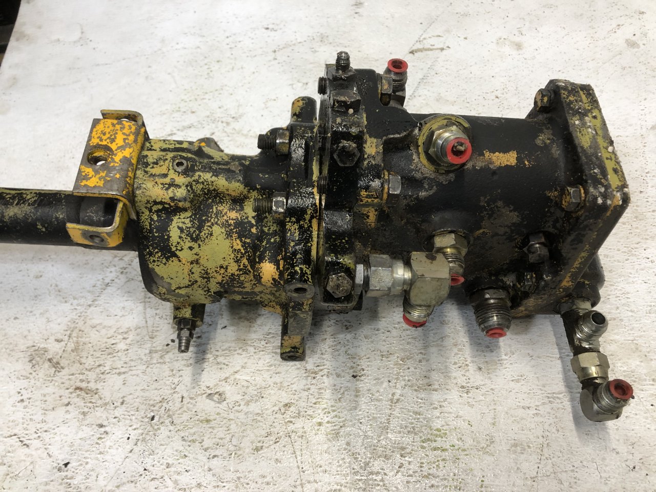 AR47290 | John Deere 544B Hydraulic Valve for Sale