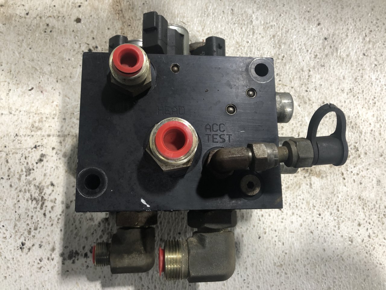 AT332291 | John Deere 544J Hydraulic Valve for Sale