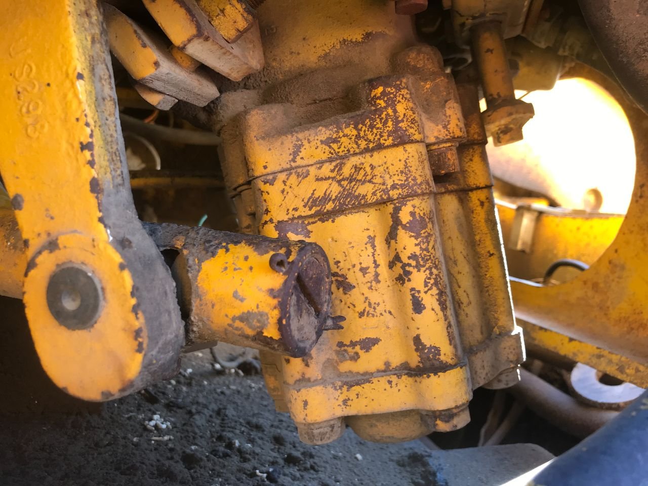 945334 | Clark 55B Hydraulic Valve for Sale