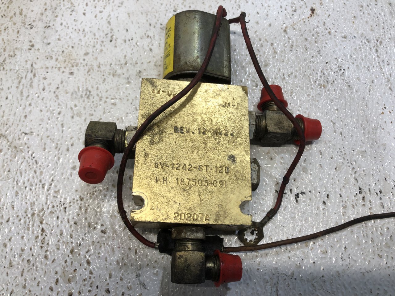 187505C91 | Case 60XT Hydraulic Valve for Sale