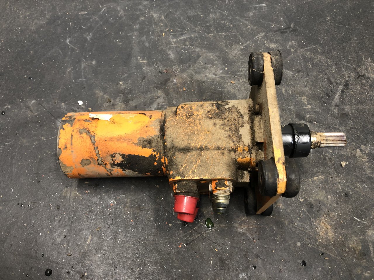 Case 621B Hydraulic Valve for Sale