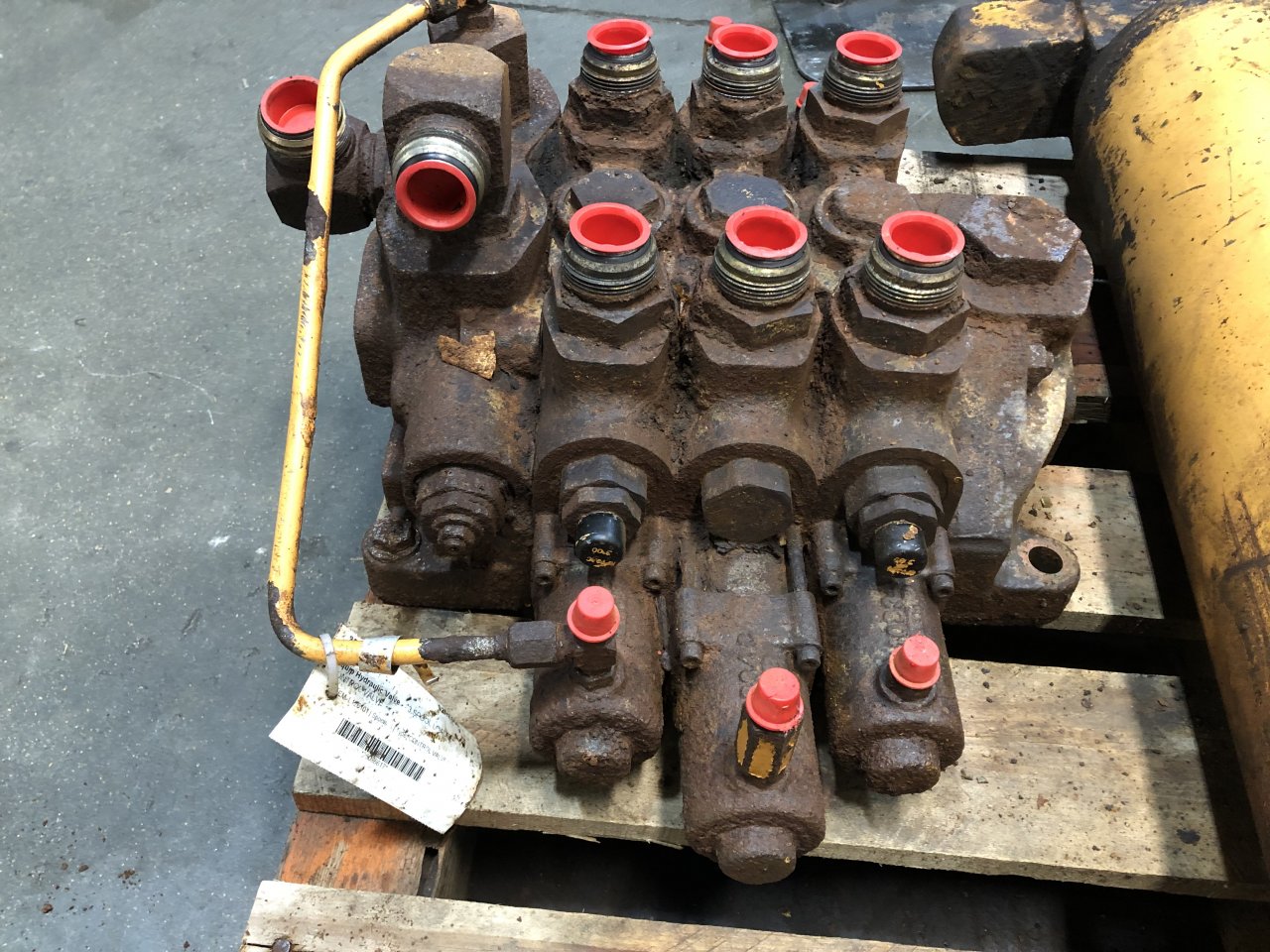 Case 821 Hydraulic Valve for Sale