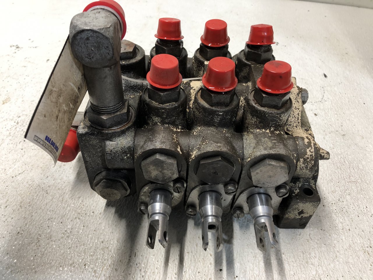 6658670 | Bobcat 825 Hydraulic Valve for Sale